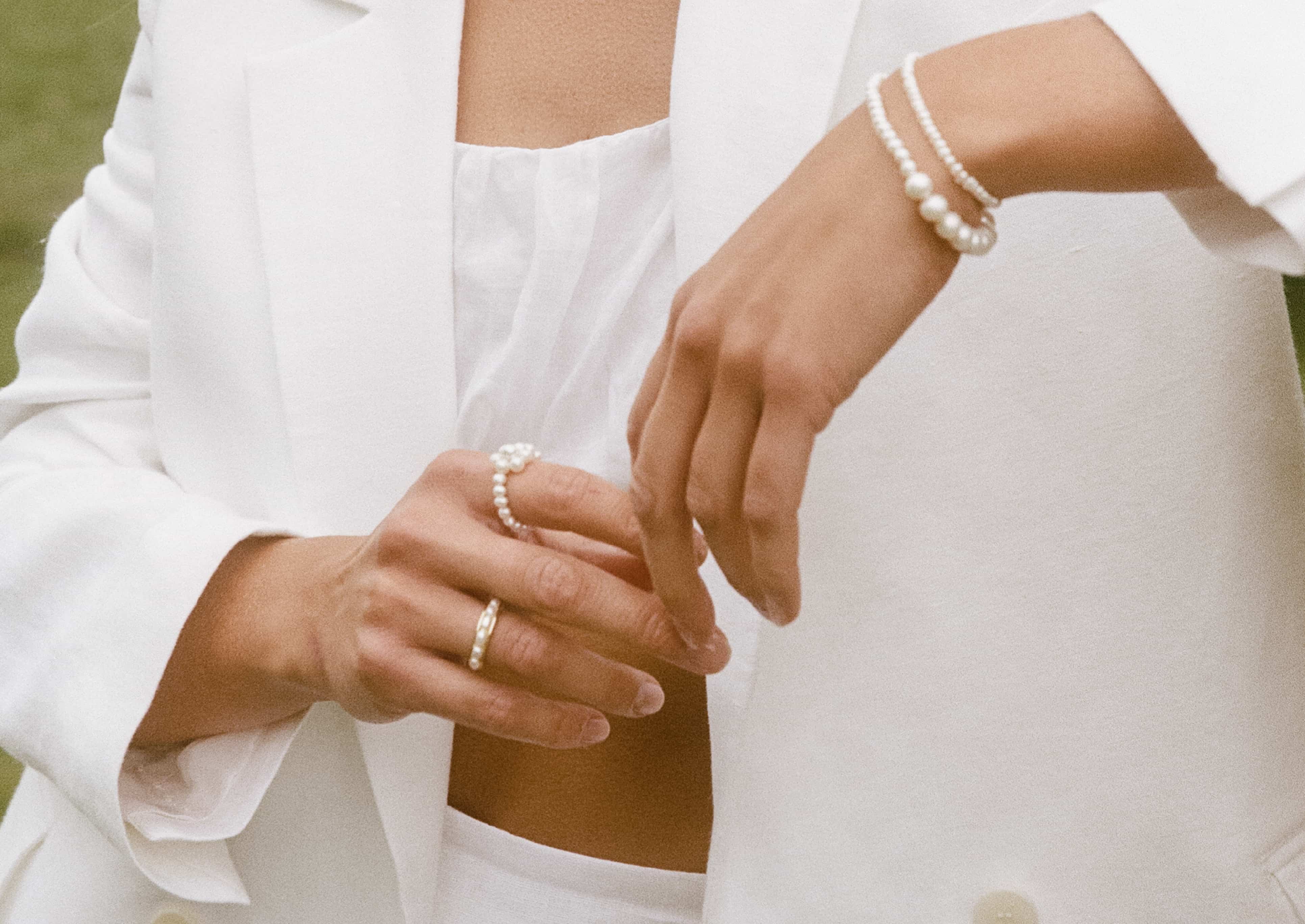 Pearl Rings in Gold and Silver | BRUNA